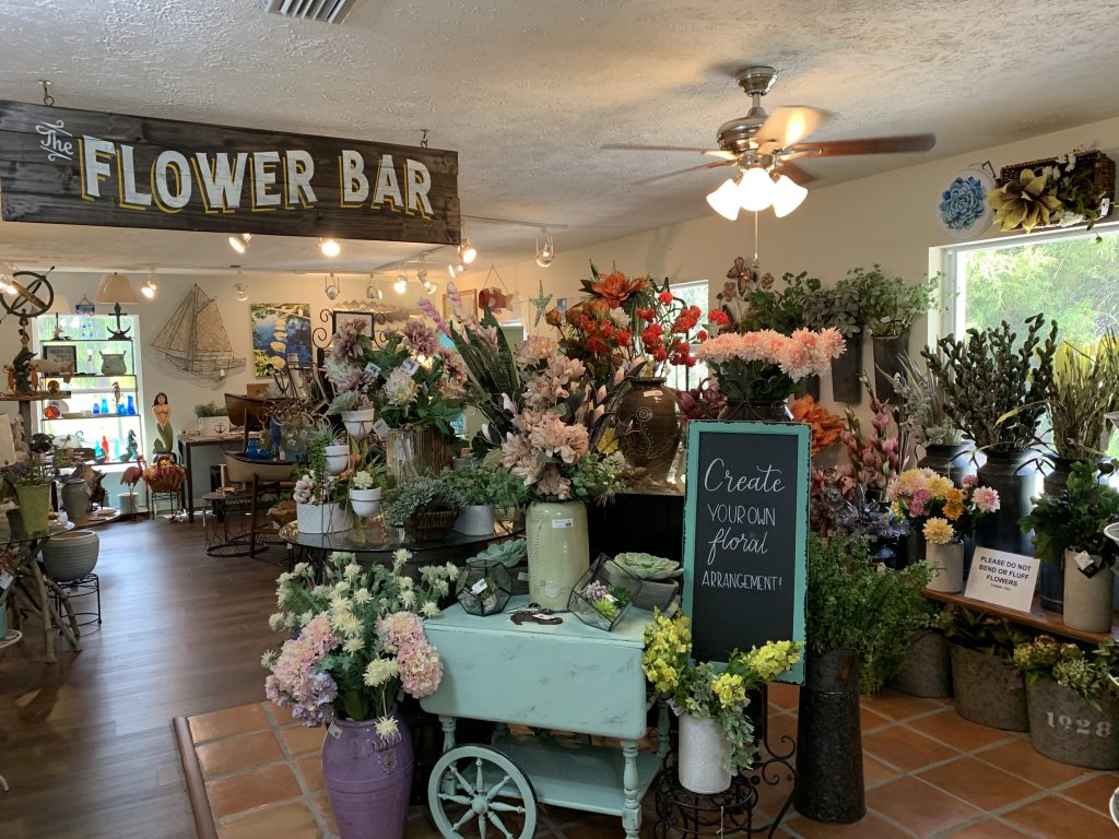 Gift Shop - Mariposa Nursery & Retail Garden Center